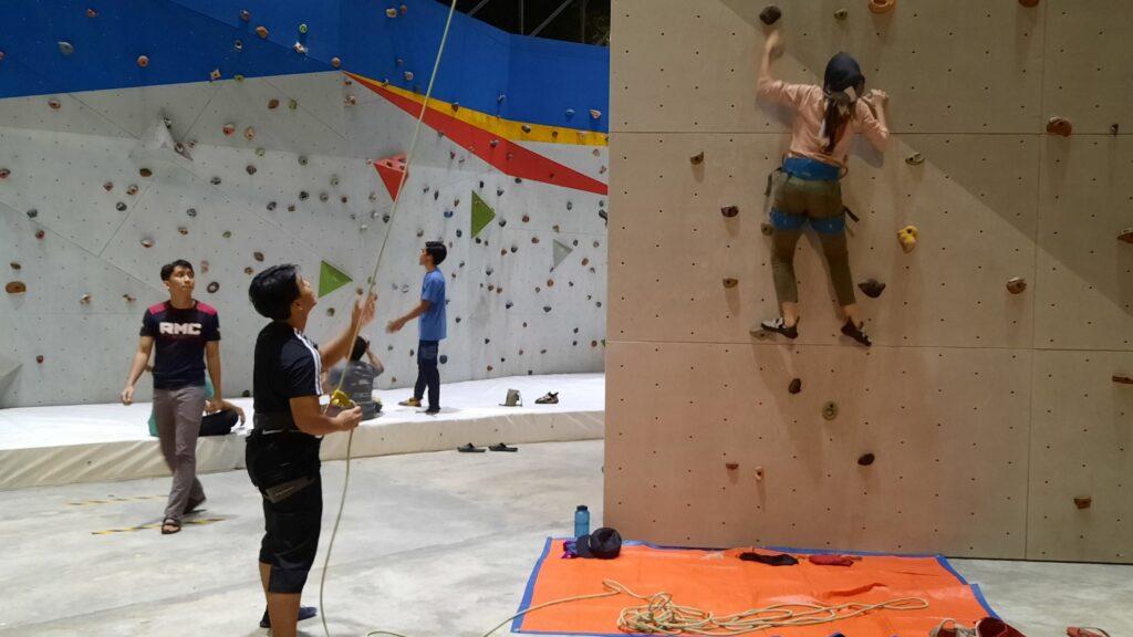 30 Indoor & Outdoor Rock Climbing Malaysia Locations!